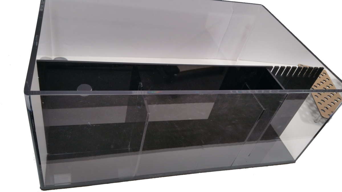 REF# FT556 - 3/4" Thick Rimless AIO Frag tank with staggered racks (op ...